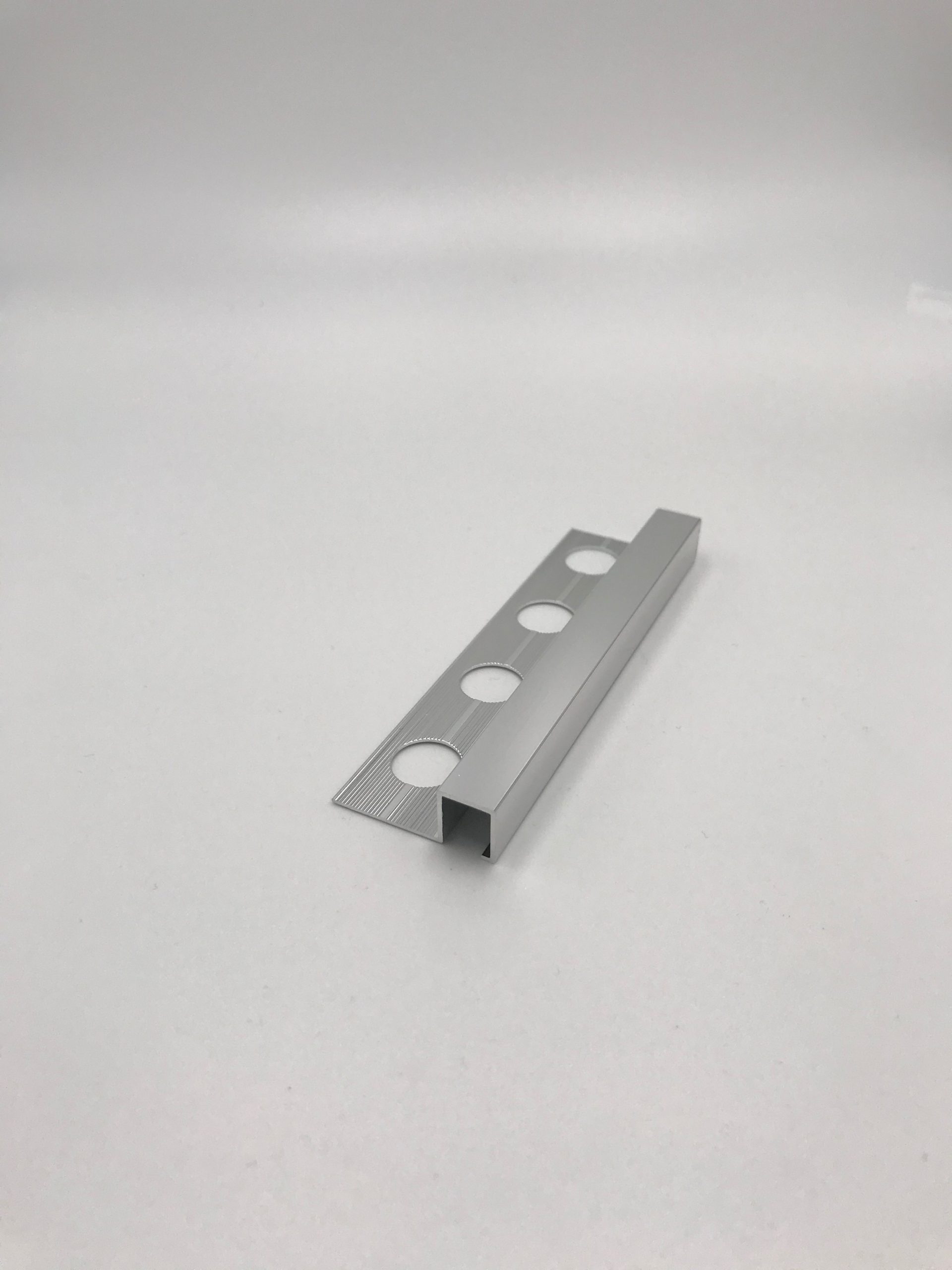 Listelo de aluminio texturizado - IMC Innova